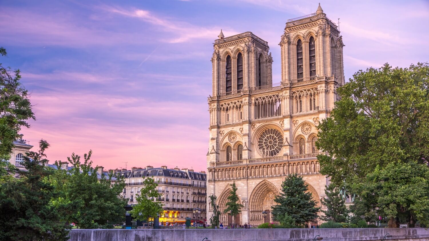 19 Famous Landmarks In Paris You Need To See